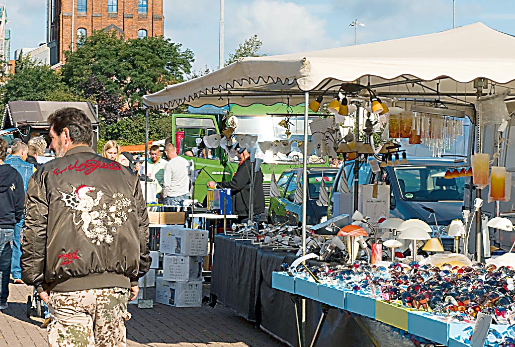 Flohmarkt an der Bürgerweide - BREMER